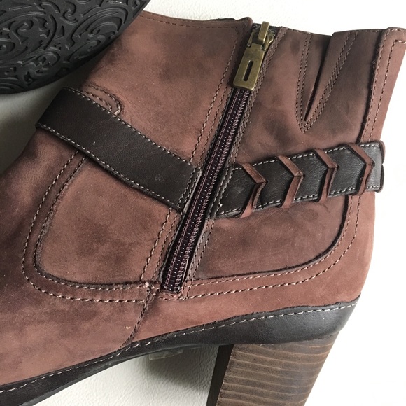 Clarks | Shoes | Clarks Artisan Buckle Brown Leather Ankle Boots | Poshmark